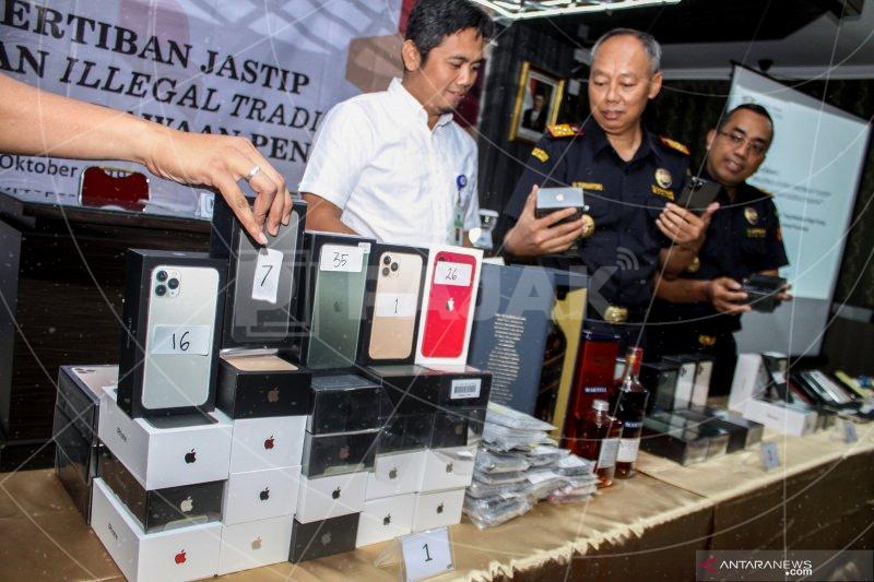 Beli iPhone dari Luar Negeri? Ini Cara Cek atau Daftar IMEI - PAJAK.COM