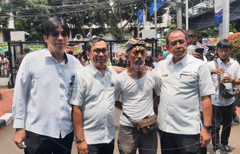 APTI Tolak Kenaikan Cukai Rokok 10 Persen - PAJAK.COM