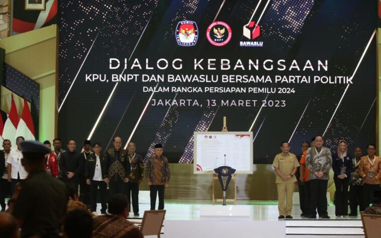 Ma’ruf Amin: Capres-Cawapres Pemilu 2024 Harus Patuh Pajak - PAJAK.COM