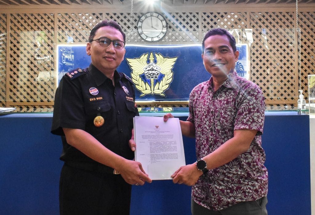 Kanwil Bea Cukai Jabar Beri Izin Kawasan Berikat - PAJAK.COM