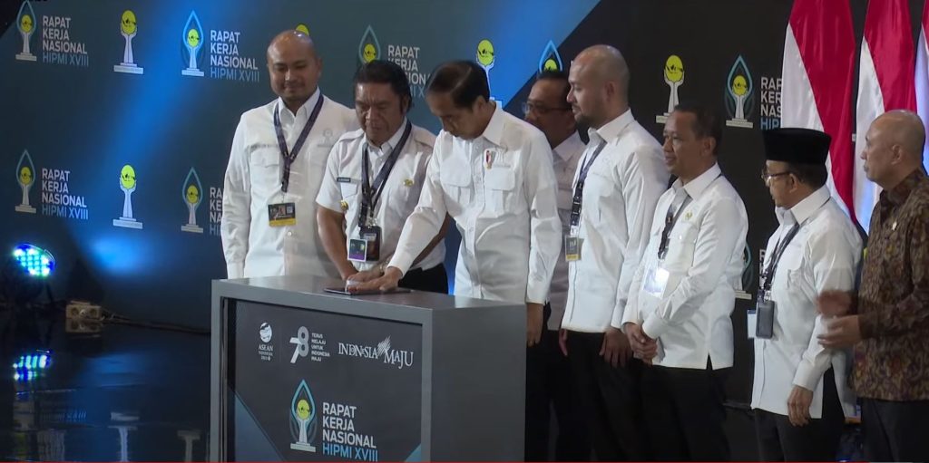 Jokowi Dorong HIPMI Jadi Motor Penggerak Hilirisasi UMKM - PAJAK.COM