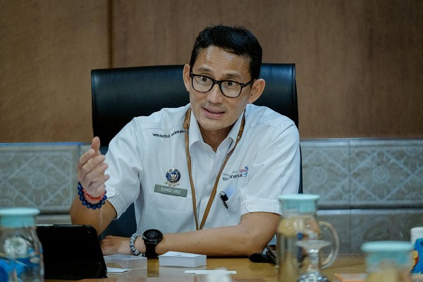 Sandiaga Uno Pastikan Pengenaan Pajak Hiburan Berpihak ke Pelaku ... Sandiaga Uno Pastikan Pengenaan Pajak Hiburan Berpihak ke Pelaku ...