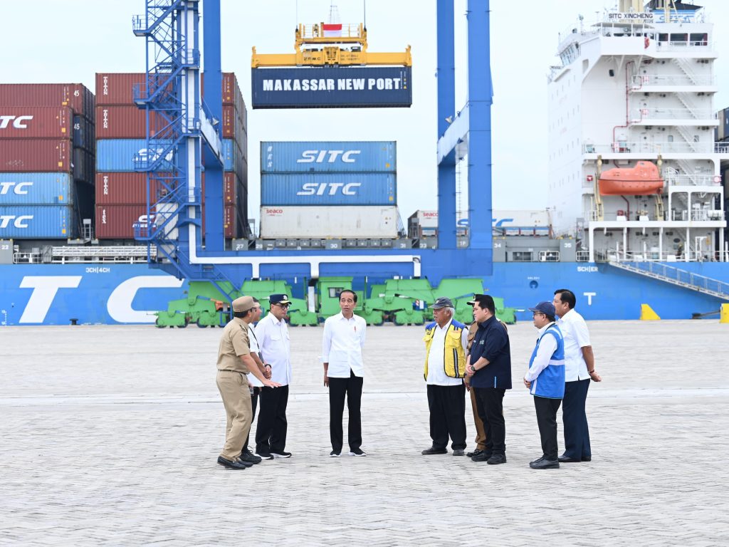 Tingkatkan Efisiensi Biaya Logistik, Jokowi Resmikan Makassar New Port ... Tingkatkan Efisiensi Biaya Logistik, Jokowi Resmikan Makassar New Port ...