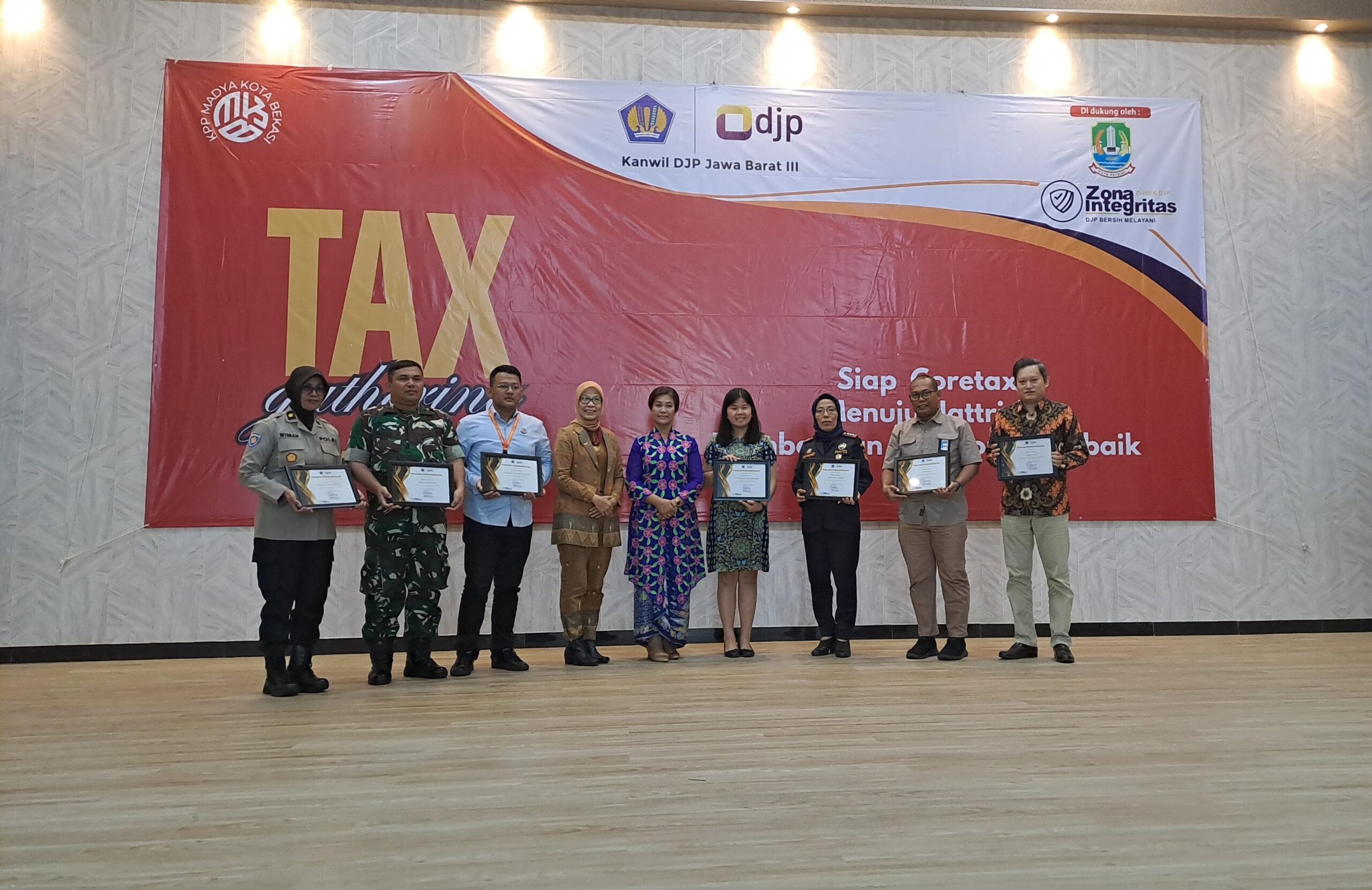 KPP Madya Kota Bekasi Beri Penghargaan ke Wajib Pajak dan “Stakeholder ...