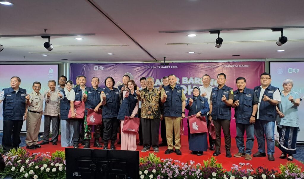 “Stakeholder” Kanwil DJP Jakbar Kompak Ajak Masyarakat Lapor SPT - PAJAK.COM