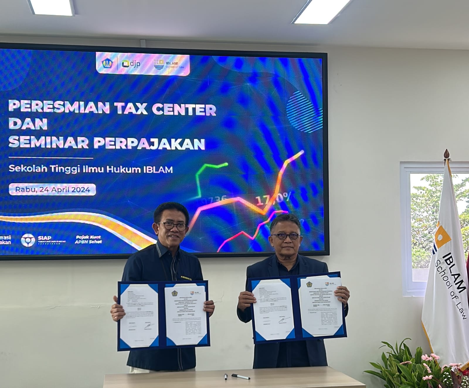 Tingkatkan Kesadaran Pajak, Kanwil DJP Jaksel II dan STIH IBLAM Resmikan “Tax Center” - PAJAK.COM