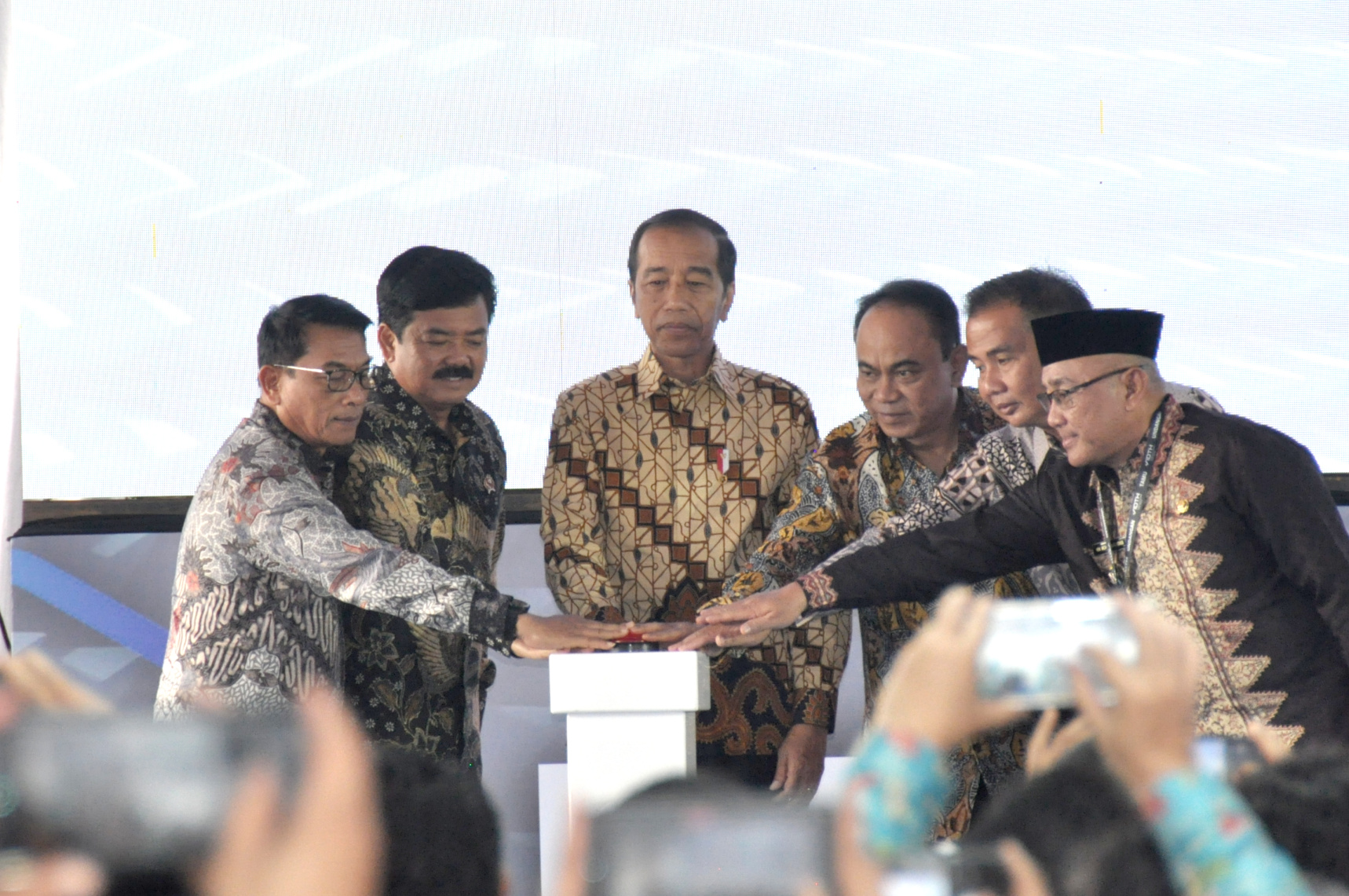 Menkominfo: IDTH Depok untuk Kemajuan Digital Indonesia dan Asia ...