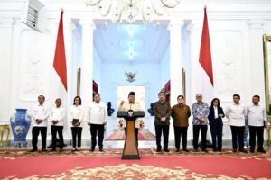 Prabowo Resmi Teken PP 8/2025, Eksportir Wajib Simpan DHE SDA 100 Persen di Dalam Negeri - PAJAK.COM