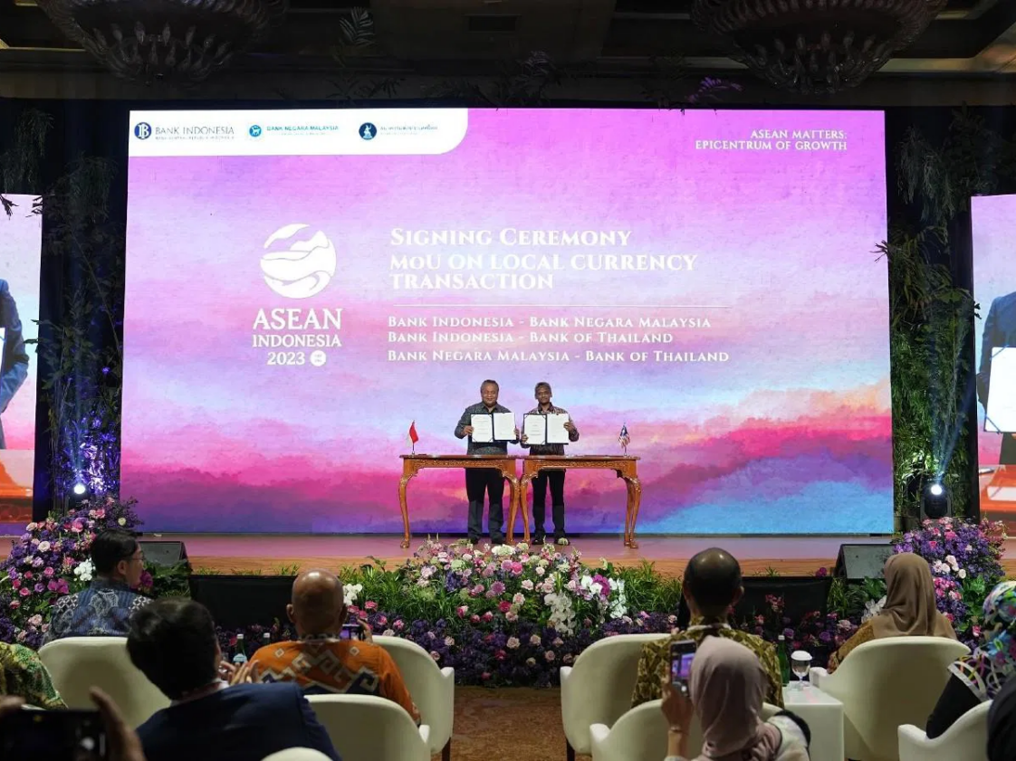 Transaksi “Digital Banking” Melonjak 34,43 Persen di Kuartal III-2024, QRIS Tumbuh Pesat - PAJAK.COM