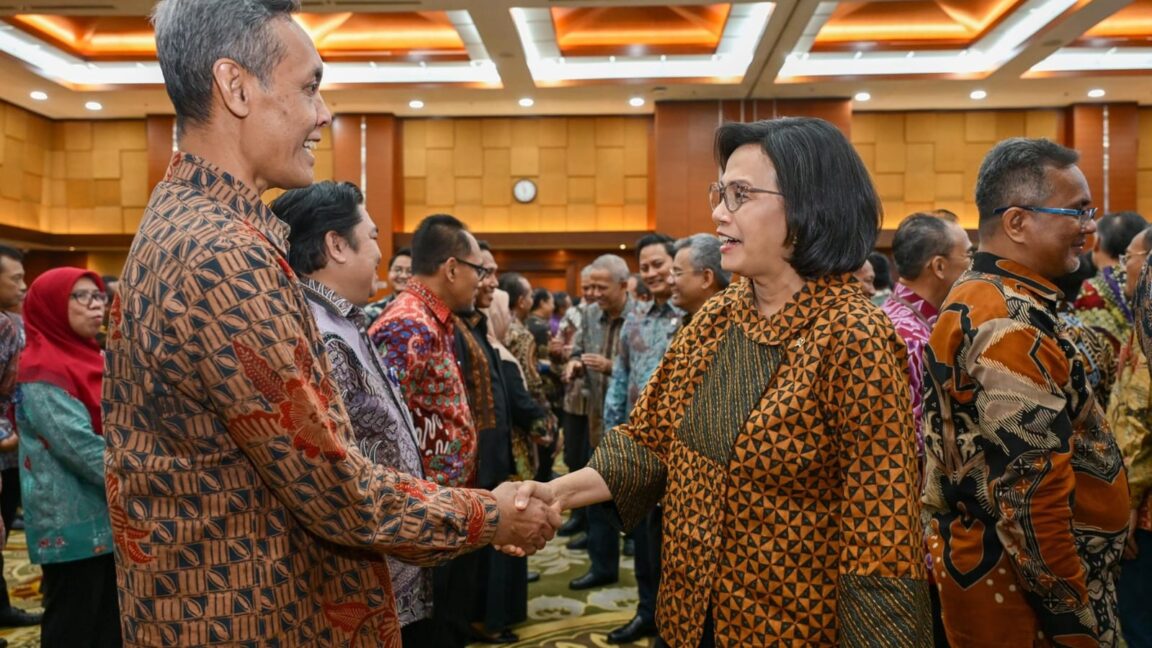 Tok! Sri Mulyani Resmi Lantik Bimo Wijayanto Sebagai Dirjen Pajak Baru - PAJAK.COM
